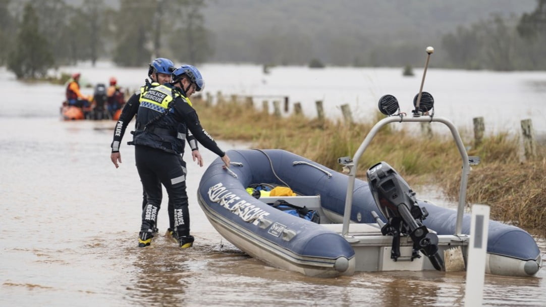 澳洲新南威爾士州連日暴雨引發水浸 最少4死1人失蹤｜國際｜商業電台 881903
