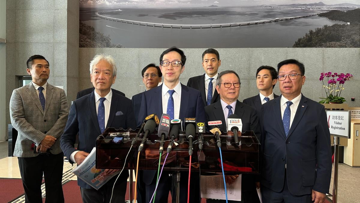 廠商會籲業界要轉型應對消費習慣轉變｜本地｜商業電台 881903