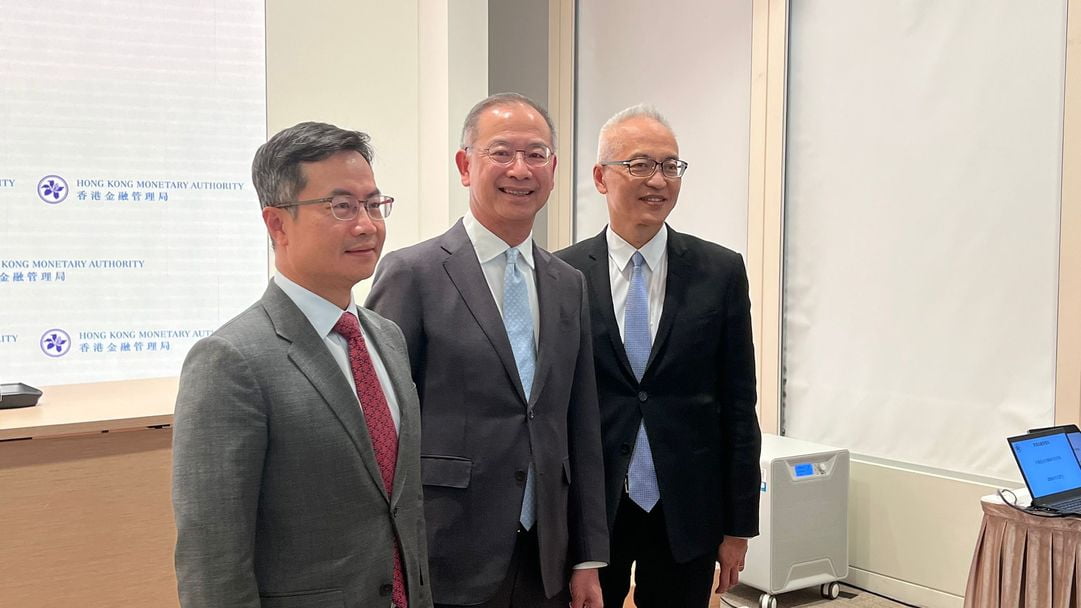 外匯基金去年投資收入2109億 余偉文：全球不明朗因素仍在｜本地｜商業電台 881903