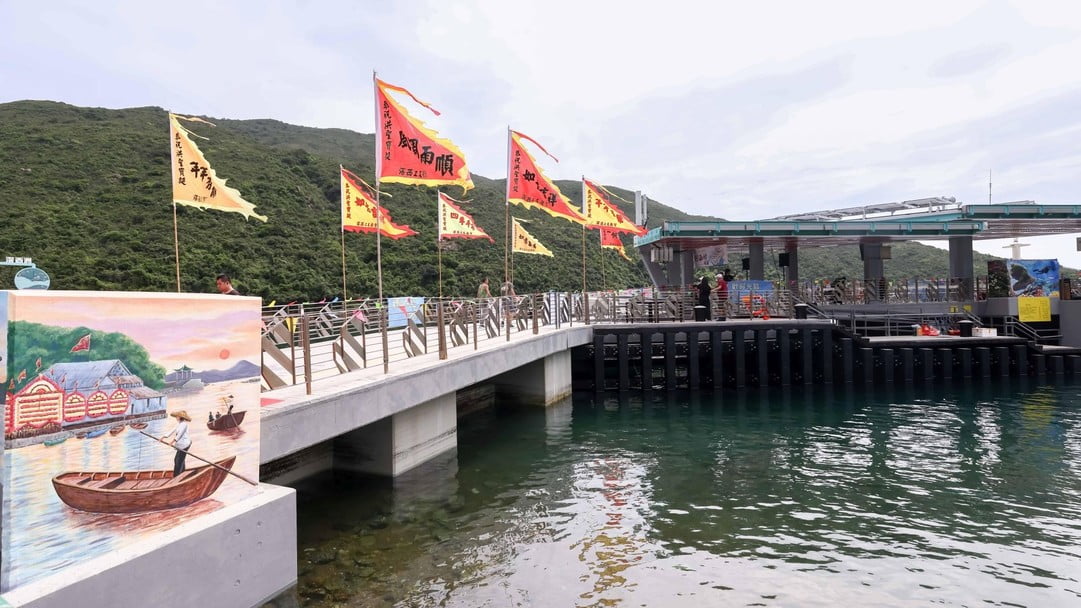 甯漢豪：改善碼頭計劃8個新碼頭 料年底至明年陸續竣工｜本地｜商業電台 881903