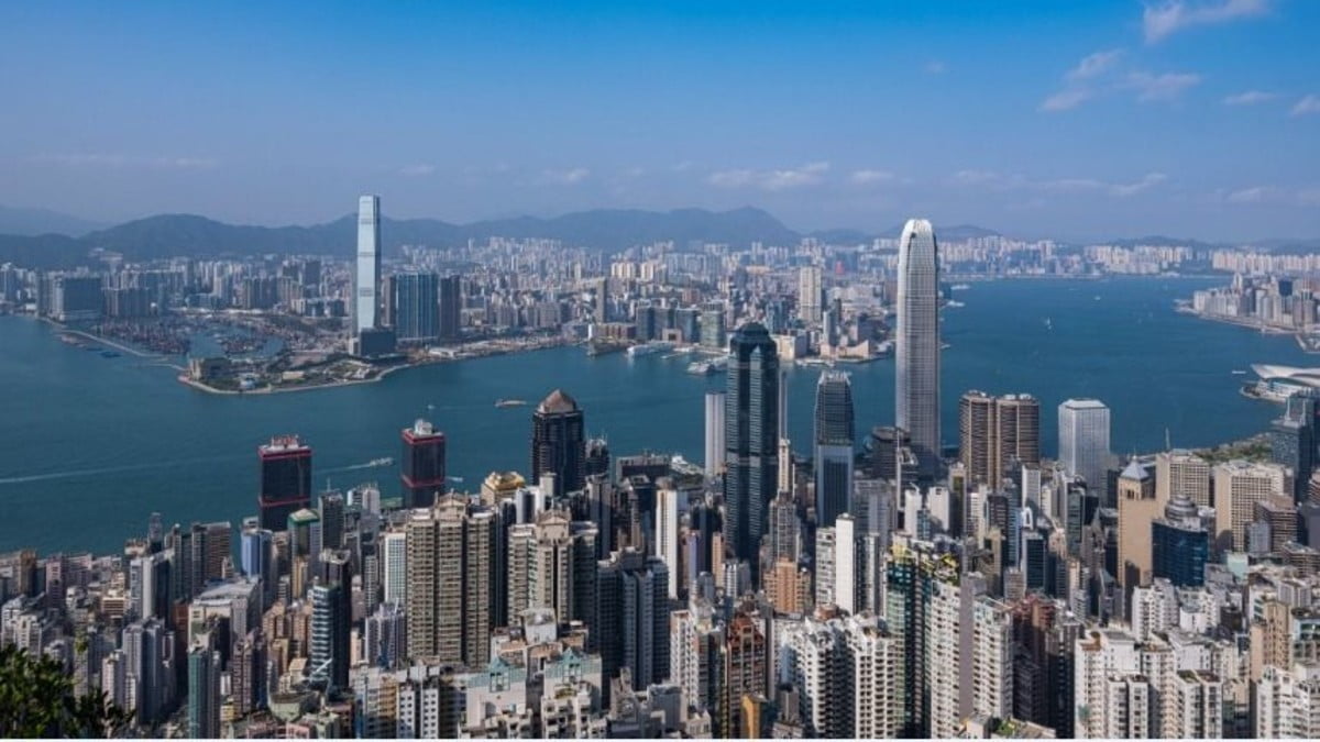 香港競爭力│李家超：反映施政方向正確 陳茂波：外資認同本港優勢｜本地｜商業電台 881903