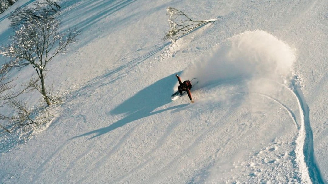 1名中國公民在日本新潟滑雪場意外死亡｜兩岸｜商業電台 881903