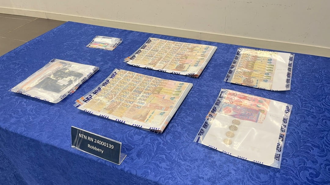 警方拘捕孟加拉籍男子 涉上水360萬元劫案｜本地｜商業電台 881903