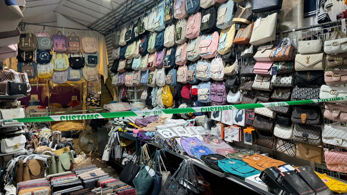海關旺角通菜街檢獲360萬元懷疑冒牌貨 拘2女｜本地｜商業電台 881903