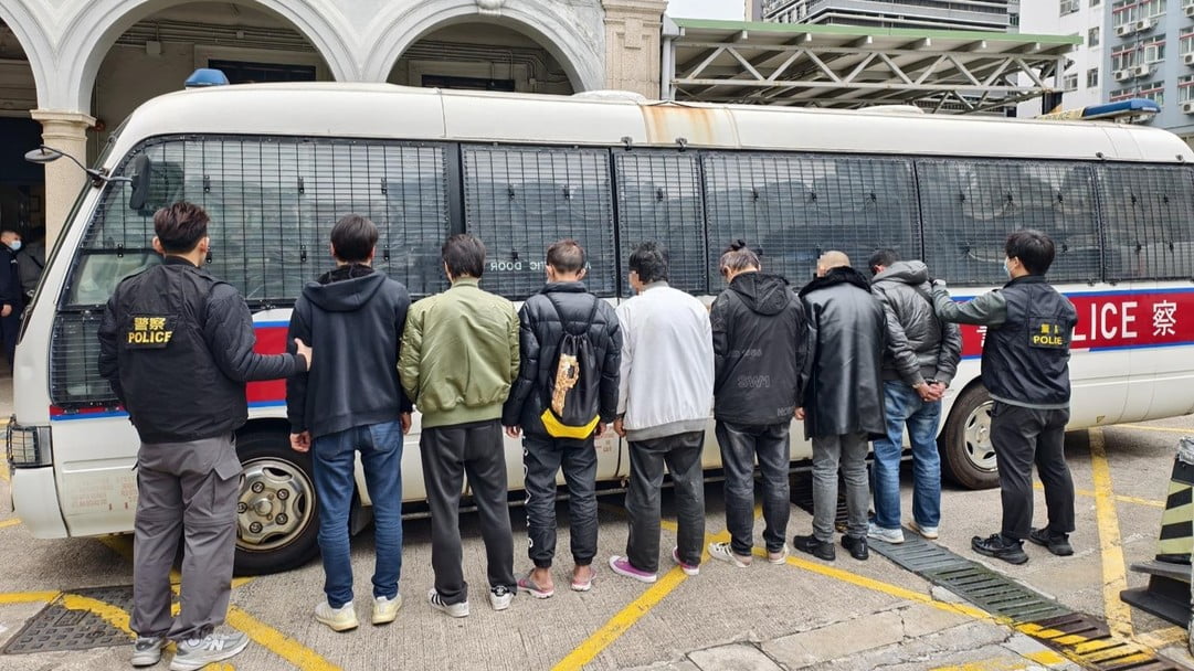 警方旺角破毒窟拘捕8人 檢3400元毒品｜本地｜商業電台 881903