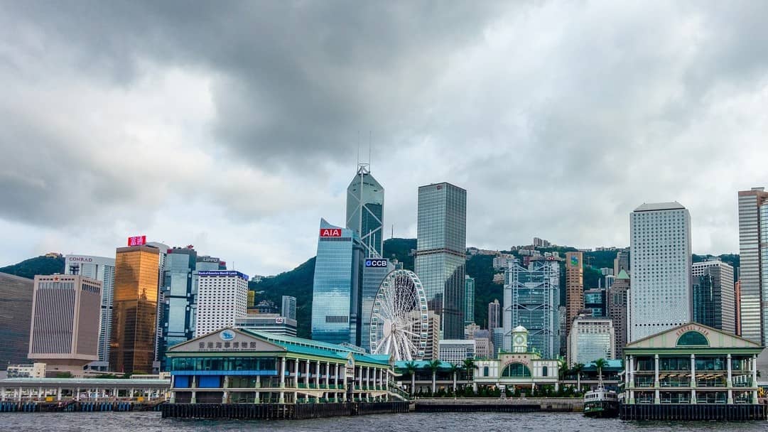 政府經濟顧問：下調港經濟預測受信心下滑影響居多｜本地｜商業電台 881903