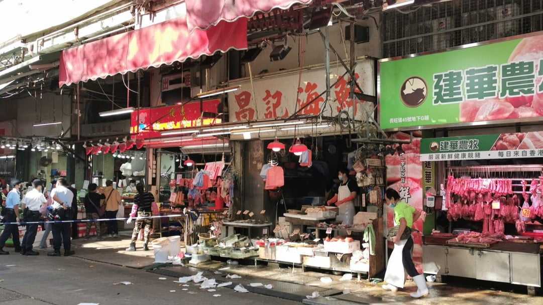 旺角有鐵通墮下擊斃女途人 清拆僭建物裝修工人被捕｜本地｜商業電台 881903