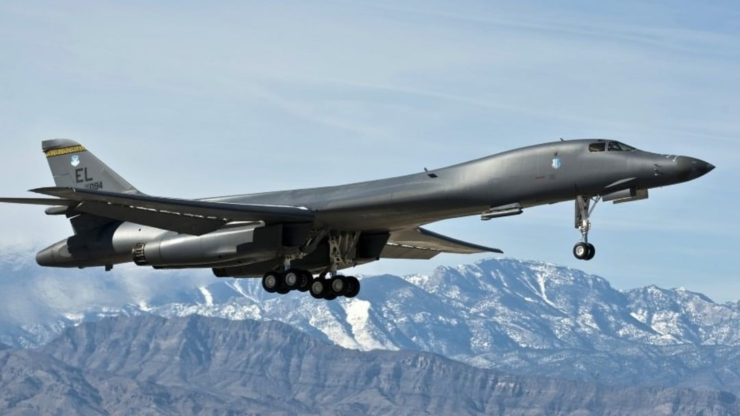 日媒：美軍B-1B轟炸機 緊急降落沖繩嘉手納基地｜國際｜商業電台 881903