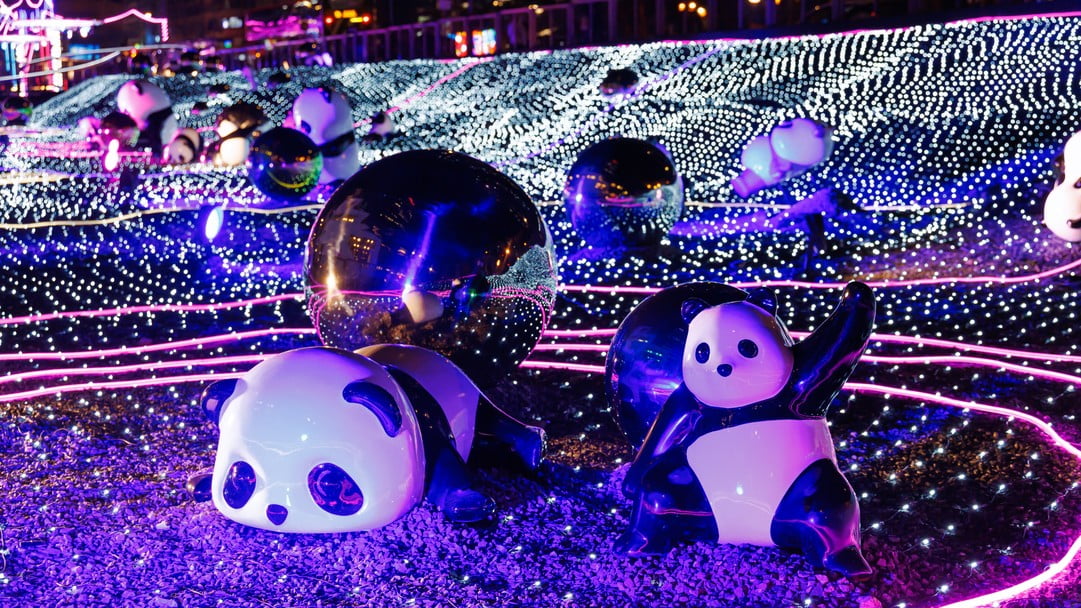 警方拘37歲內地女子 涉盜大熊貓展品｜本地｜商業電台 881903