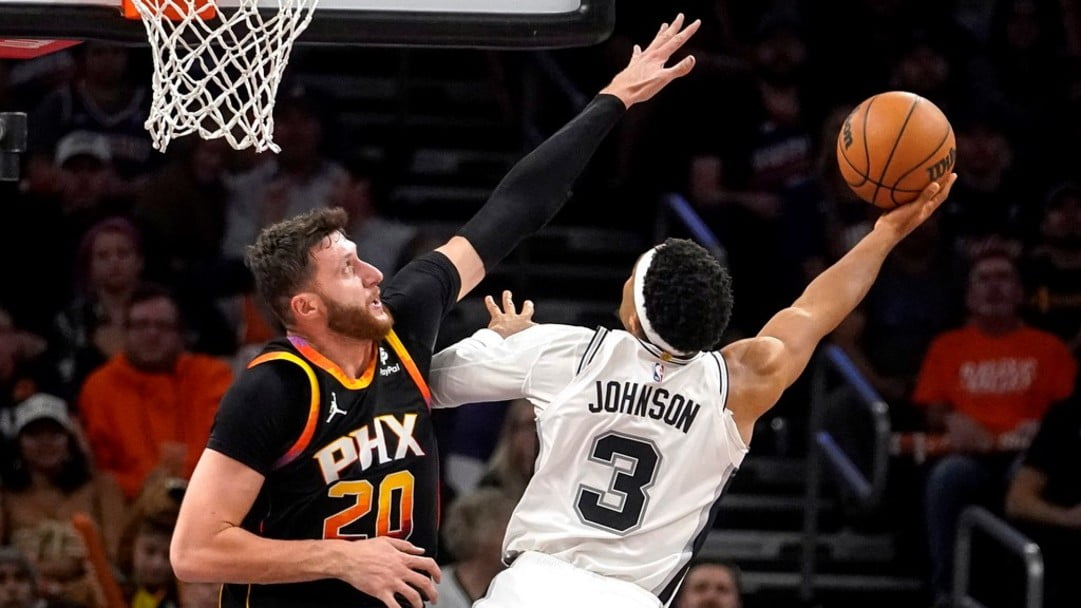 NBA丨馬刺1分險勝太陽 快艇挫魔術｜體育｜商業電台 881903