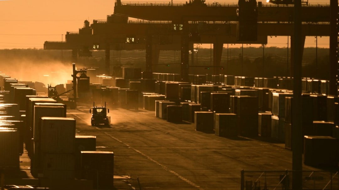 美國今年首季GDP終值 下調至增長1.3%｜國際｜商業電台 881903