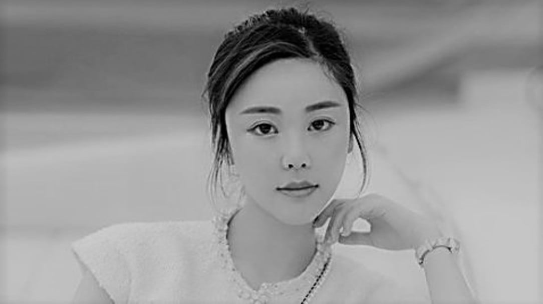 蔡天鳳於大圍寶福紀念館設靈 多位名人致送花牌｜本地｜商業電台 881903