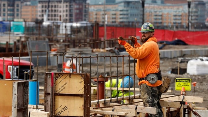 美國去年第4季GDP增長3.3% 遠勝預期｜財經｜商業電台 881903