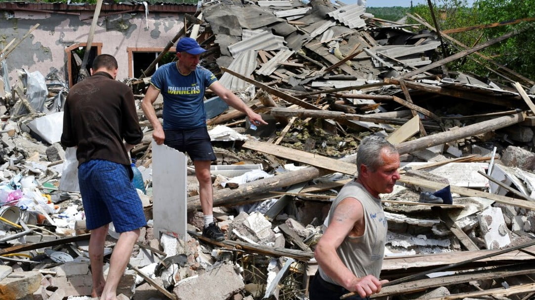 俄烏戰事｜俄軍在北頓涅茨克一帶與守軍爆發巷戰｜國際｜商業電台 881903