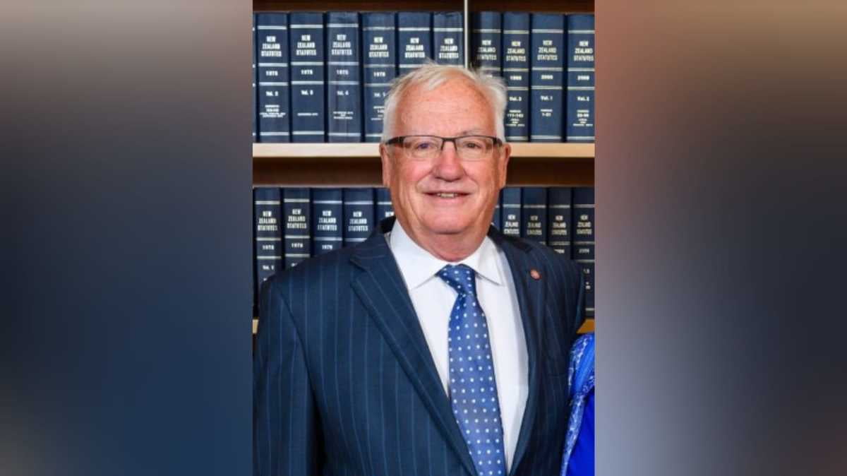 立法會委任新西蘭法官為終院海外法官 陳國基：海外法官制度實屬珍貴｜本地｜商業電台 881903