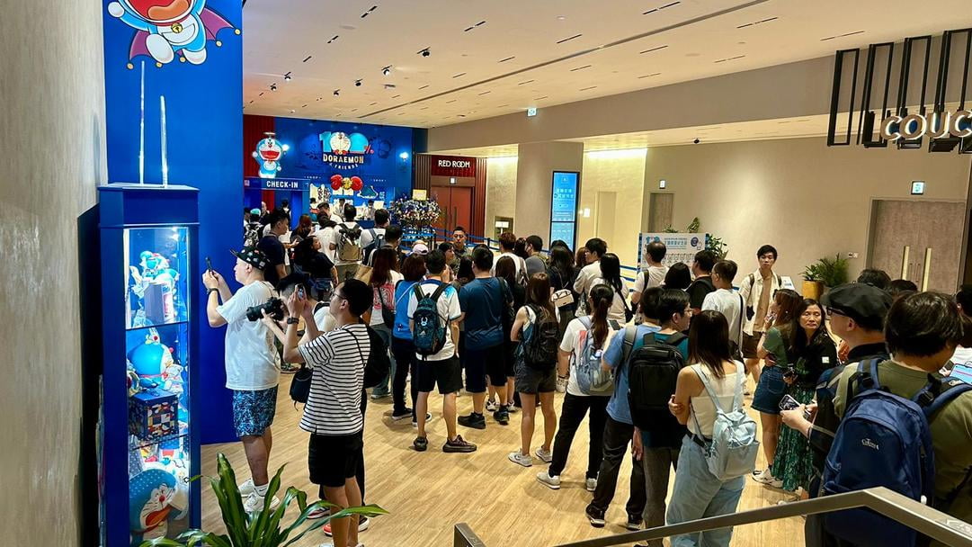 多啦A夢巡迴特展吸引大批市民遊客 旅遊界：帶動零售餐飲｜本地｜商業電台 881903