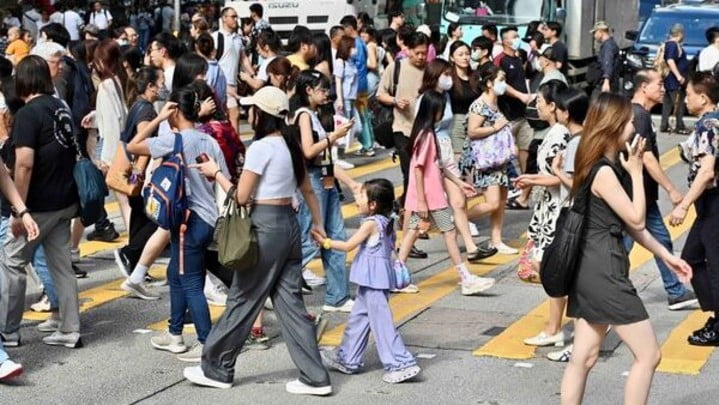 本港人口去年年底達750萬人 按年升0.4%｜本地｜商業電台 881903