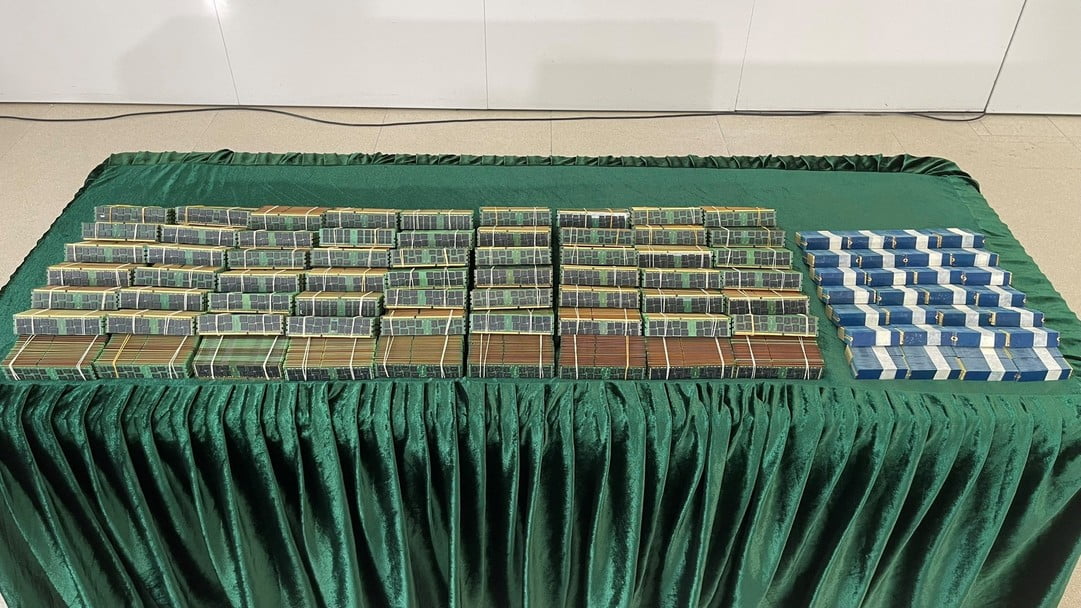 海關拘捕一名50歲男子 涉嫌走私110萬元貨物｜本地｜商業電台 881903