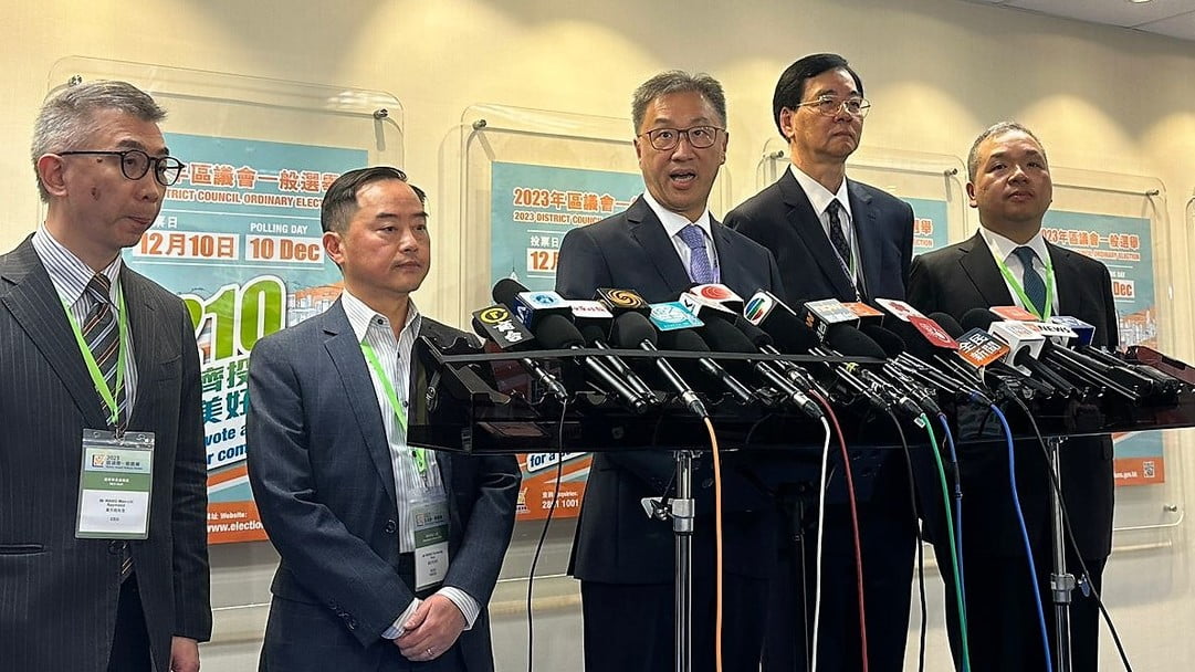 區議會選舉｜投票延至午夜12時 選管會：電腦故障不涉網絡攻擊｜本地｜商業電台 881903