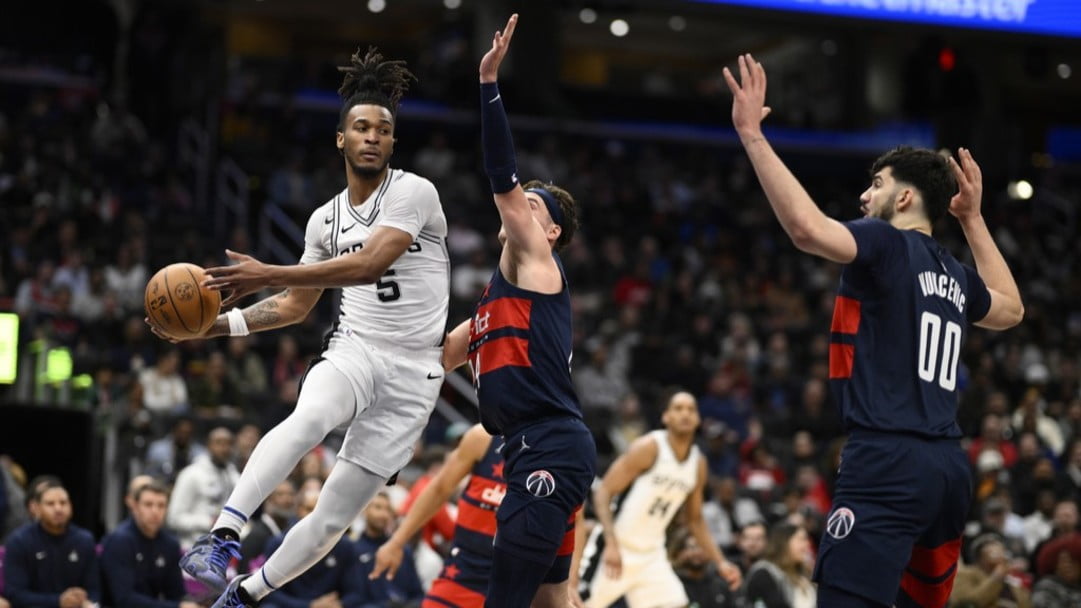 NBA全明星周末丨穆連帶領的C隊 勝出新秀挑戰賽｜體育｜商業電台 881903