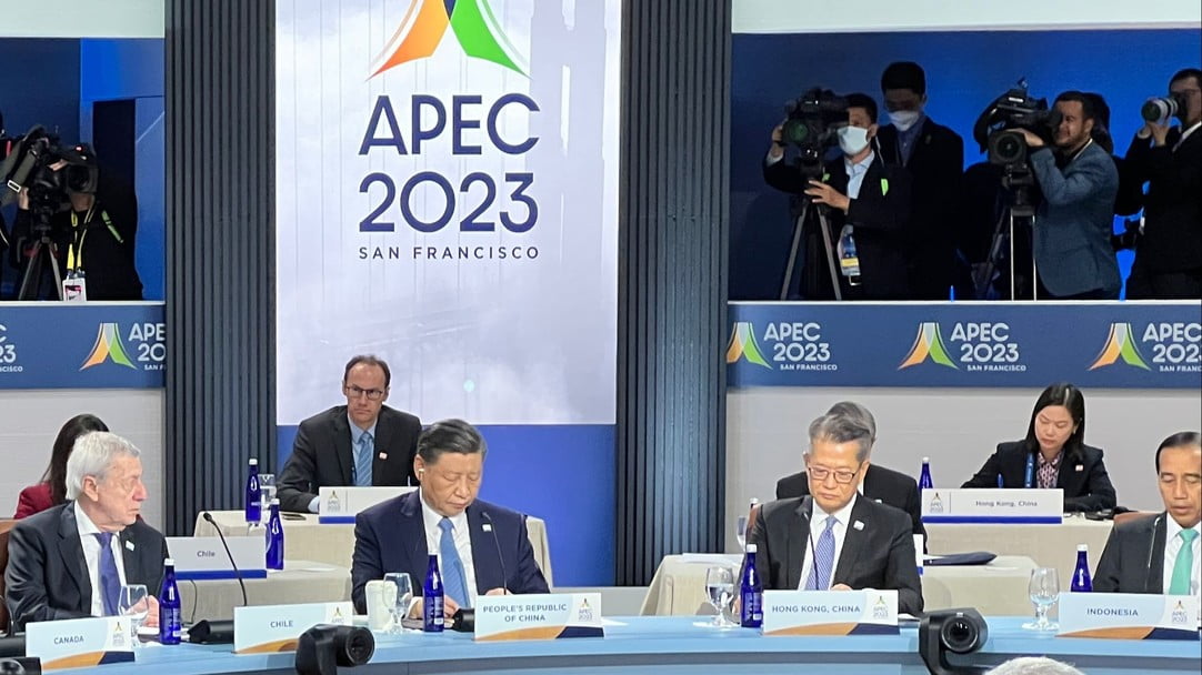 APEC｜陳茂波再與習近平交流 到機場送別習近平｜本地｜商業電台 881903