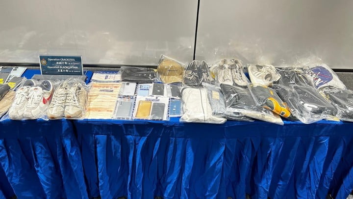 警方瓦解2個彈票黨詐騙集團拘21人 涉51宗騙案共逾百萬元｜本地｜商業電台 881903