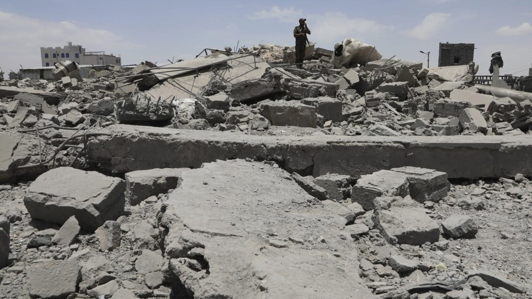 也門胡塞武裝指美軍空襲薩達省拘留中心 致68死｜國際｜商業電台 881903