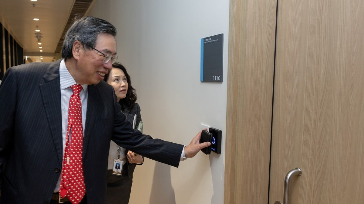 立法會綜合大樓議員樓層新辦公室裝修工程完成｜本地｜商業電台 881903