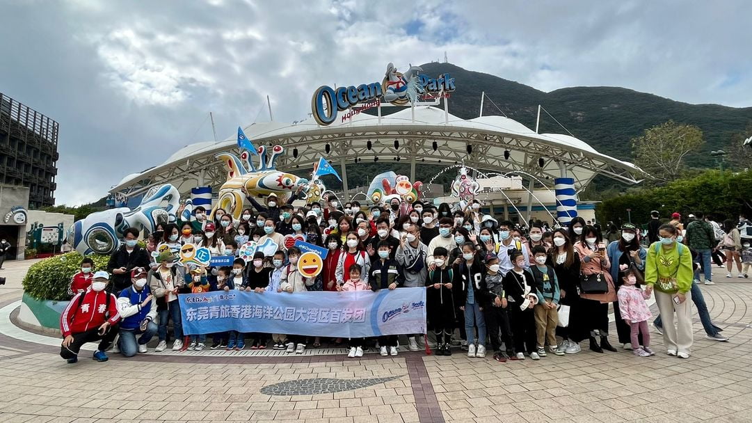 恢復全面通關首個周末 有內地一日遊旅行團來港｜本地｜商業電台 881903