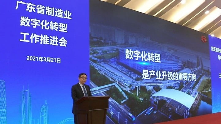 比亞迪王傳福奪福布斯中國最佳CEO｜財經｜商業電台 881903