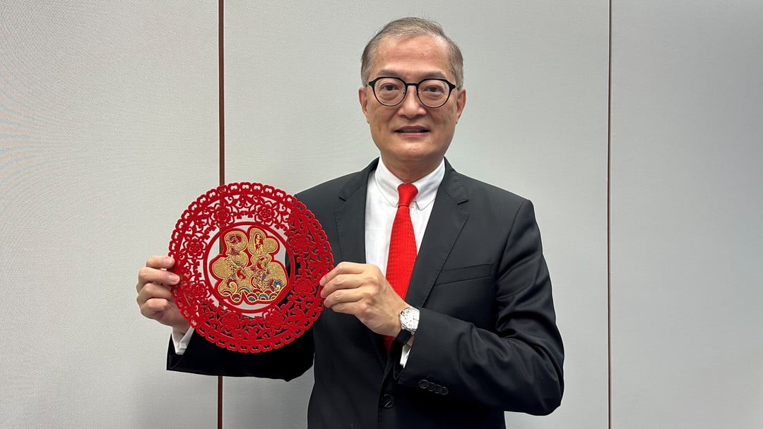 盧寵茂：農曆新年後有望再放寬防疫 短期內推第二階段通關｜本地｜商業電台 881903