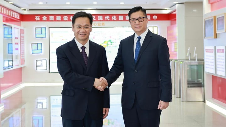 鄧炳強到訪廣州和東莞 介紹大灣區緊急應變行動方案｜本地｜商業電台 881903