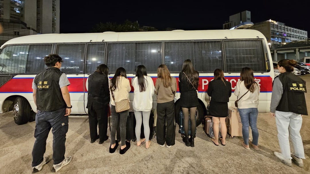 警方入境處元朗打擊賣淫拘捕27名內地女子｜本地｜商業電台 881903