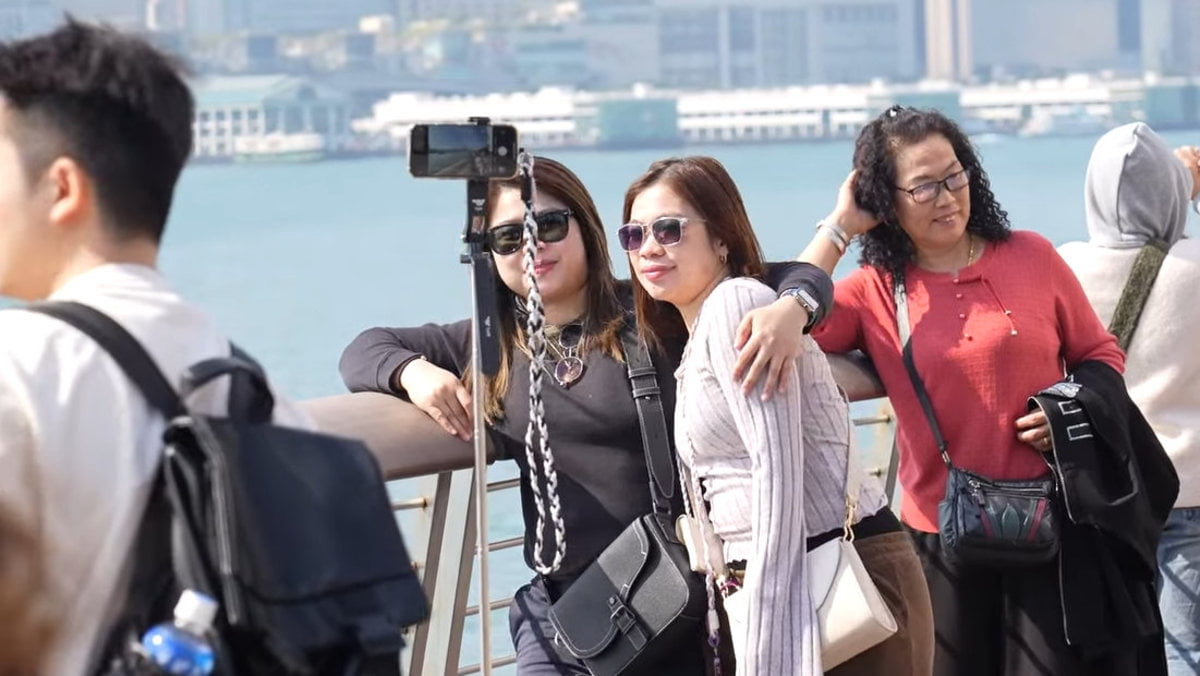 上月408萬人次旅客訪港 按年升20%｜本地｜商業電台 881903