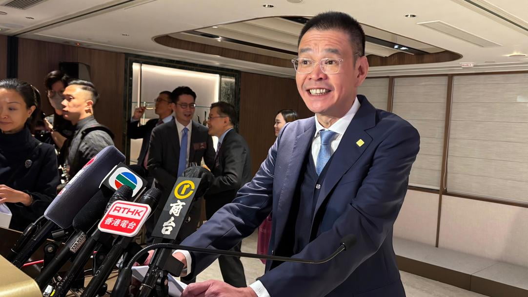 華商銀行公會主席李民橋：料明年有減息空間｜本地｜商業電台 881903