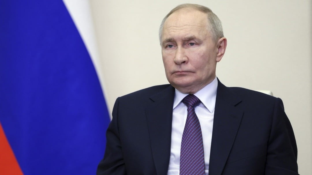 普京稱有必要與特朗普會面 指他不僅聰明而且務實｜國際｜商業電台 881903