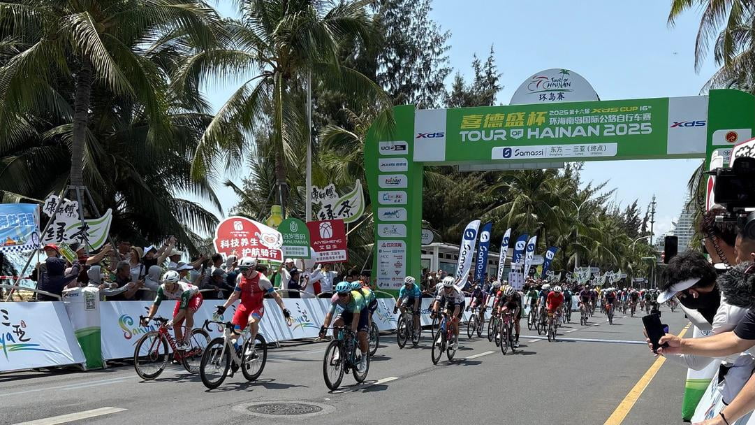 環海南公路單車賽完賽 三亞政府：助發展體育旅遊｜兩岸｜商業電台 881903