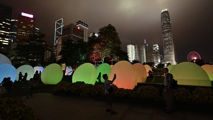 teamLab：光漣及藝術有理展覽結束逾130萬人次參觀