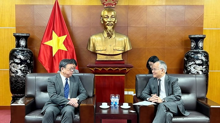 丘應樺：香港銳意加入RCEP 推動與越南經濟融合｜本地｜商業電台 881903