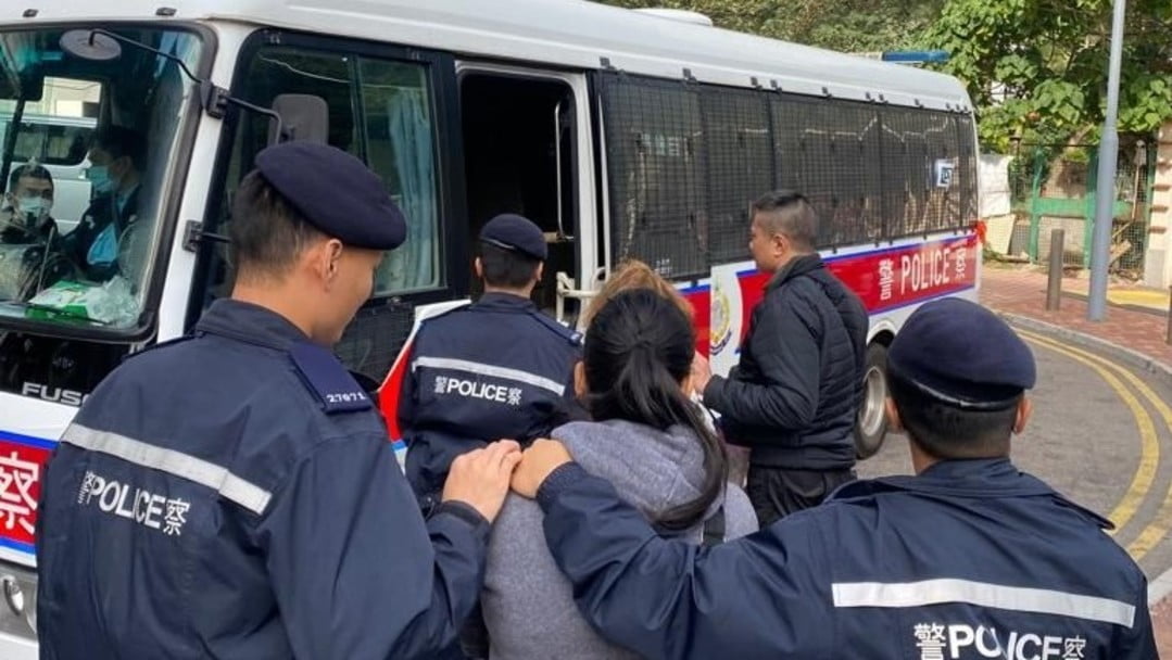警方入境處東九龍反黑工拘捕23人｜本地｜商業電台 881903