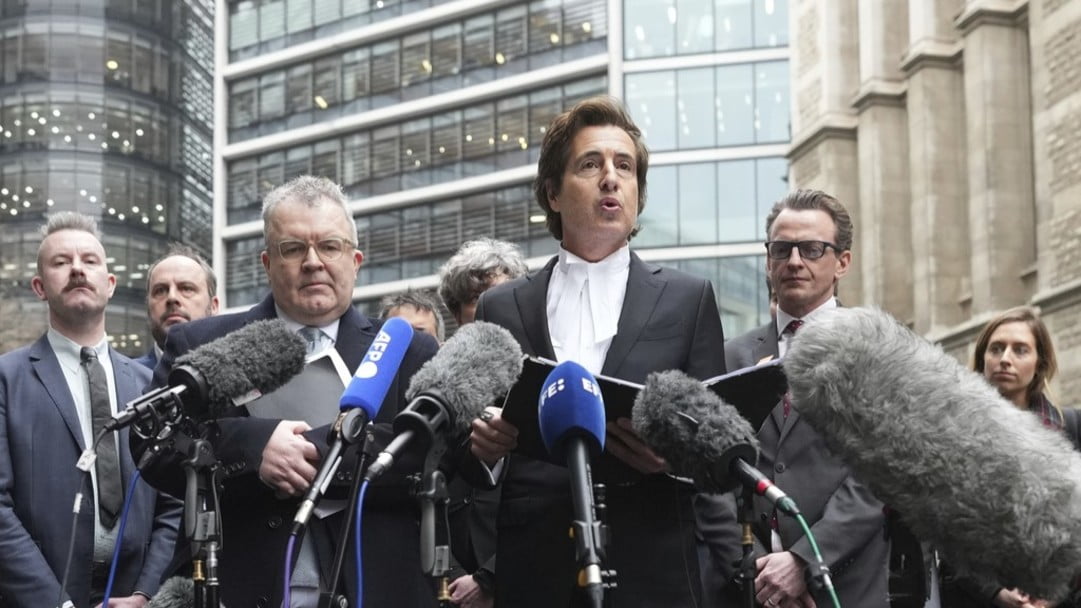 新聞集團就旗下報章侵犯私隱 向哈里王子道歉將巨額賠償｜國際｜商業電台 881903