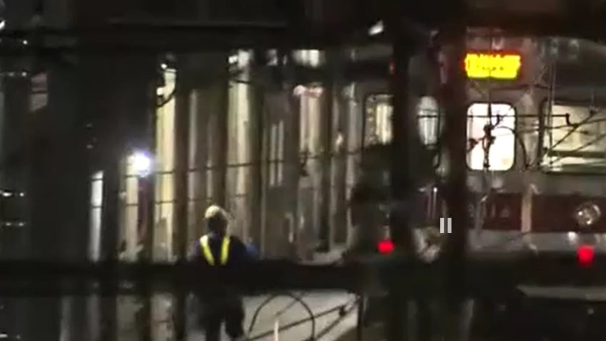 日本長野縣列車被屋棚擊碎車窗 1死2傷｜國際｜商業電台 881903