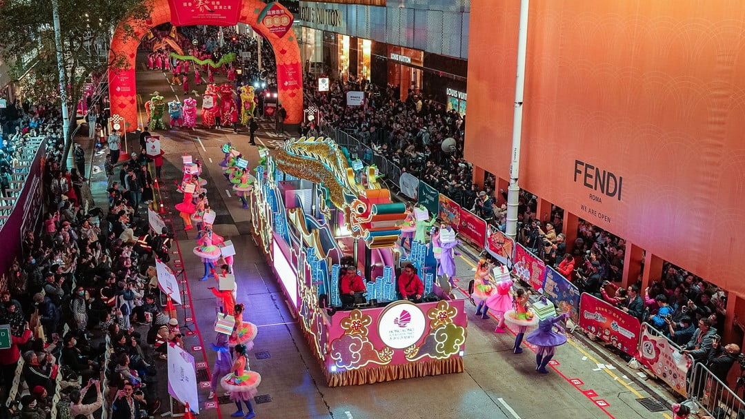 內地春節長假期逾125萬人次訪港 超越18年同期｜本地｜商業電台 881903