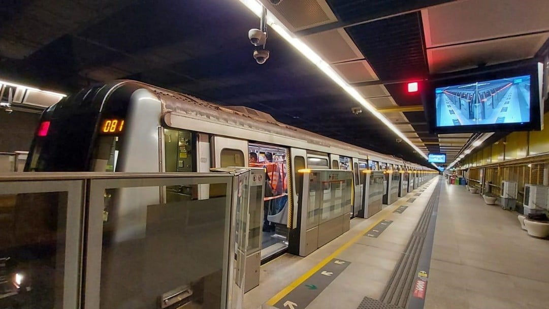 港鐵凌晨非行車時間在荃灣綫展開新信號系統初步實地測試｜本地｜商業電台 881903