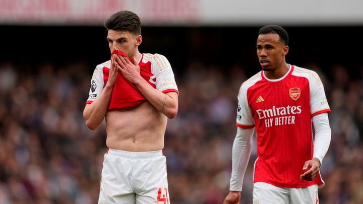 英超MVP丨阿仙奴主場敗陣 淨負阿士東維拉兩球｜體育｜商業電台 881903