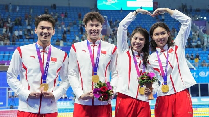 杭州亞運｜張雨霏100蝶及男女4X100米混合泳奪金｜體育｜商業電台 881903