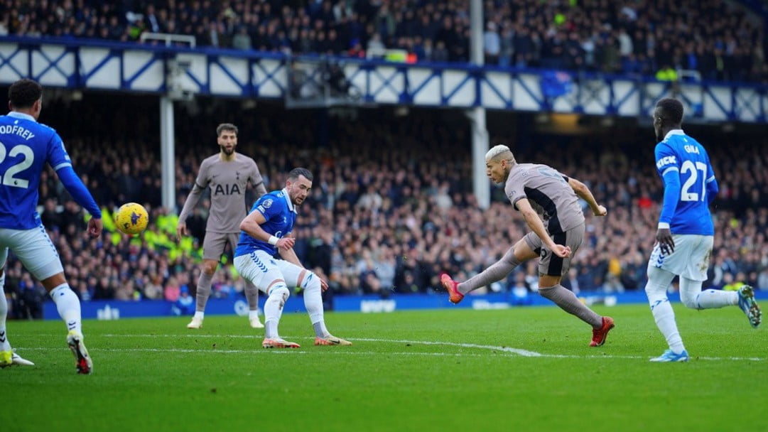 英超MVP丨熱剌兩度領先下被愛華頓迫和2:2｜體育｜商業電台 881903