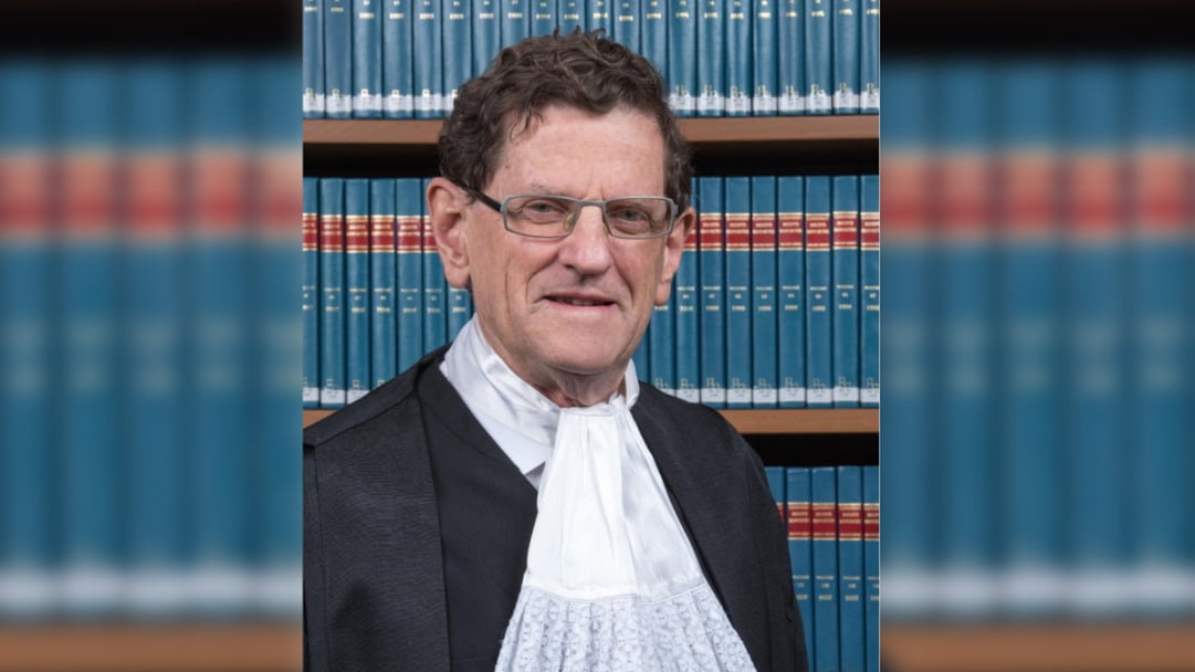 澳洲籍終審法院非常任法官范禮全辭職｜本地｜商業電台 881903